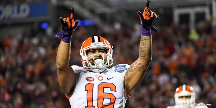 Jordan Leggett signs with the Jets | TigerNet