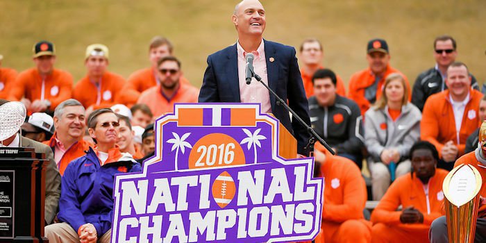 Clemson trustees extend president’s contract | TigerNet